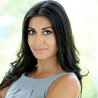 Naz Yari - Power Liens